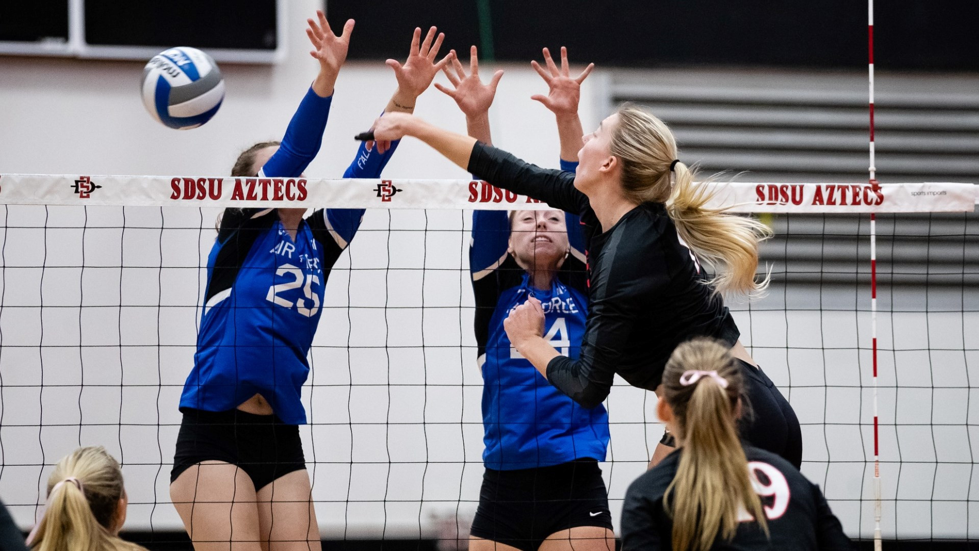 Aztecs Fall to Utah State in Four Sets - San Diego State Aztecs