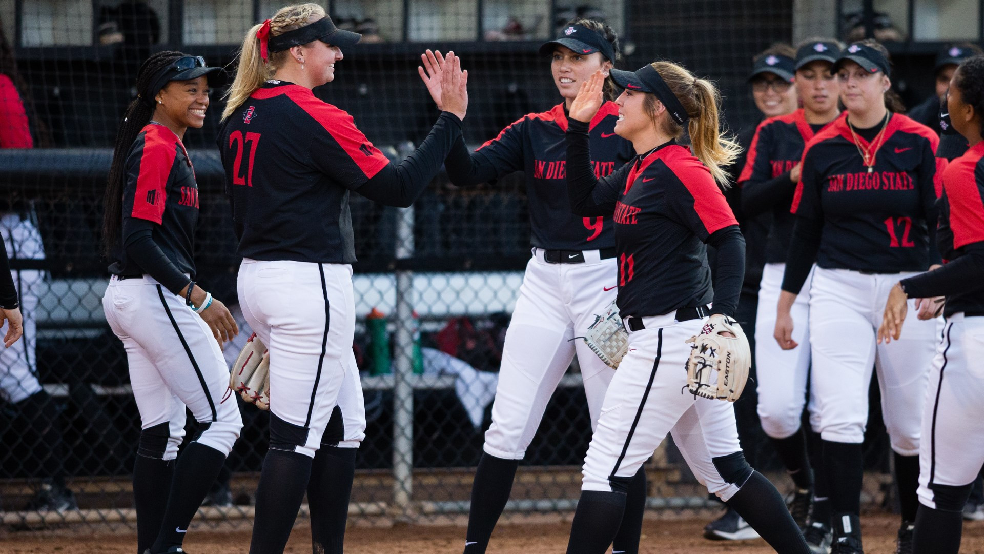 Softball Blows Past UIC, 13-8 - San Diego State Aztecs