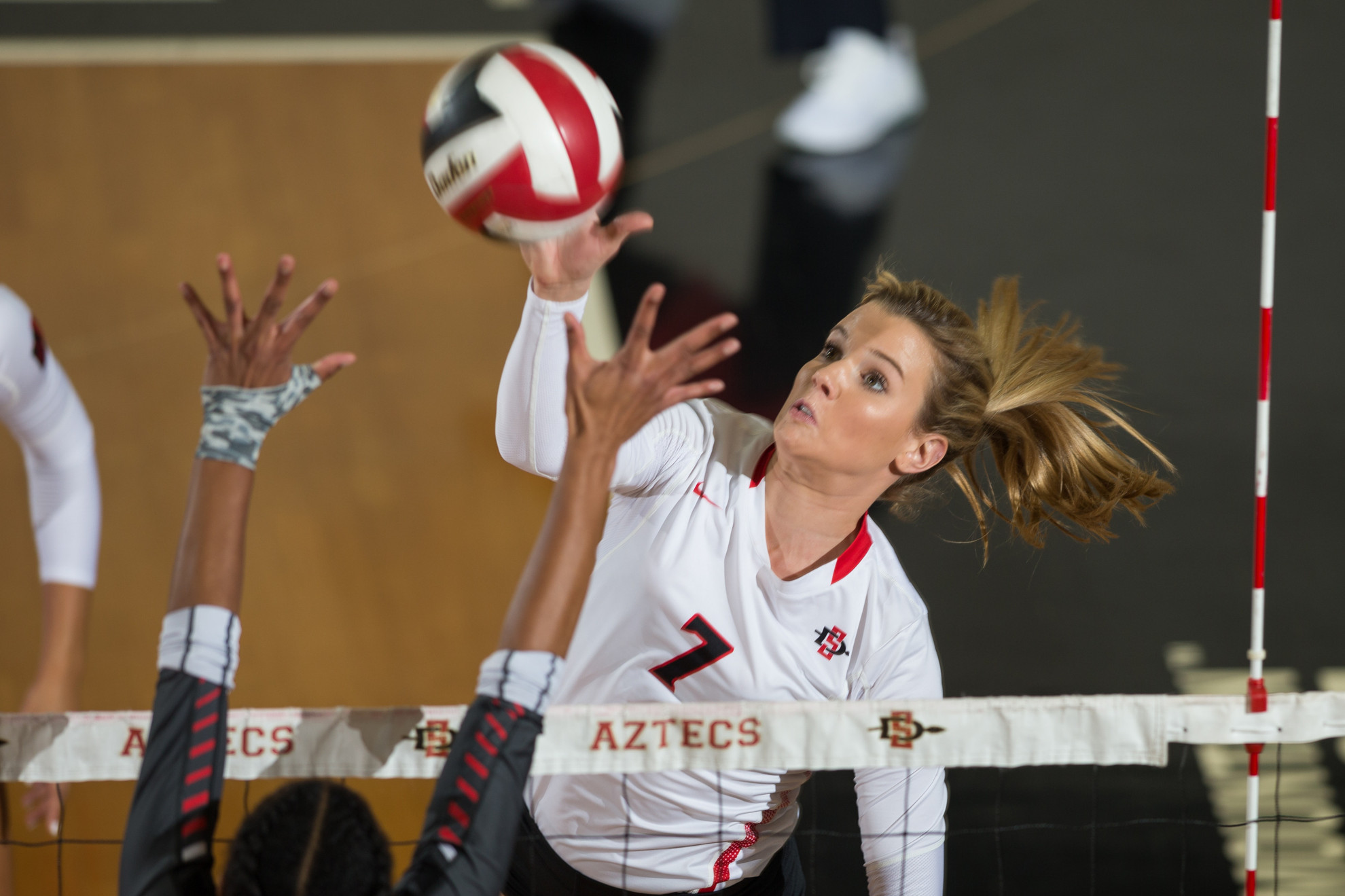 Volleyball Drops a Tough One at Wyoming - San Diego State Aztecs