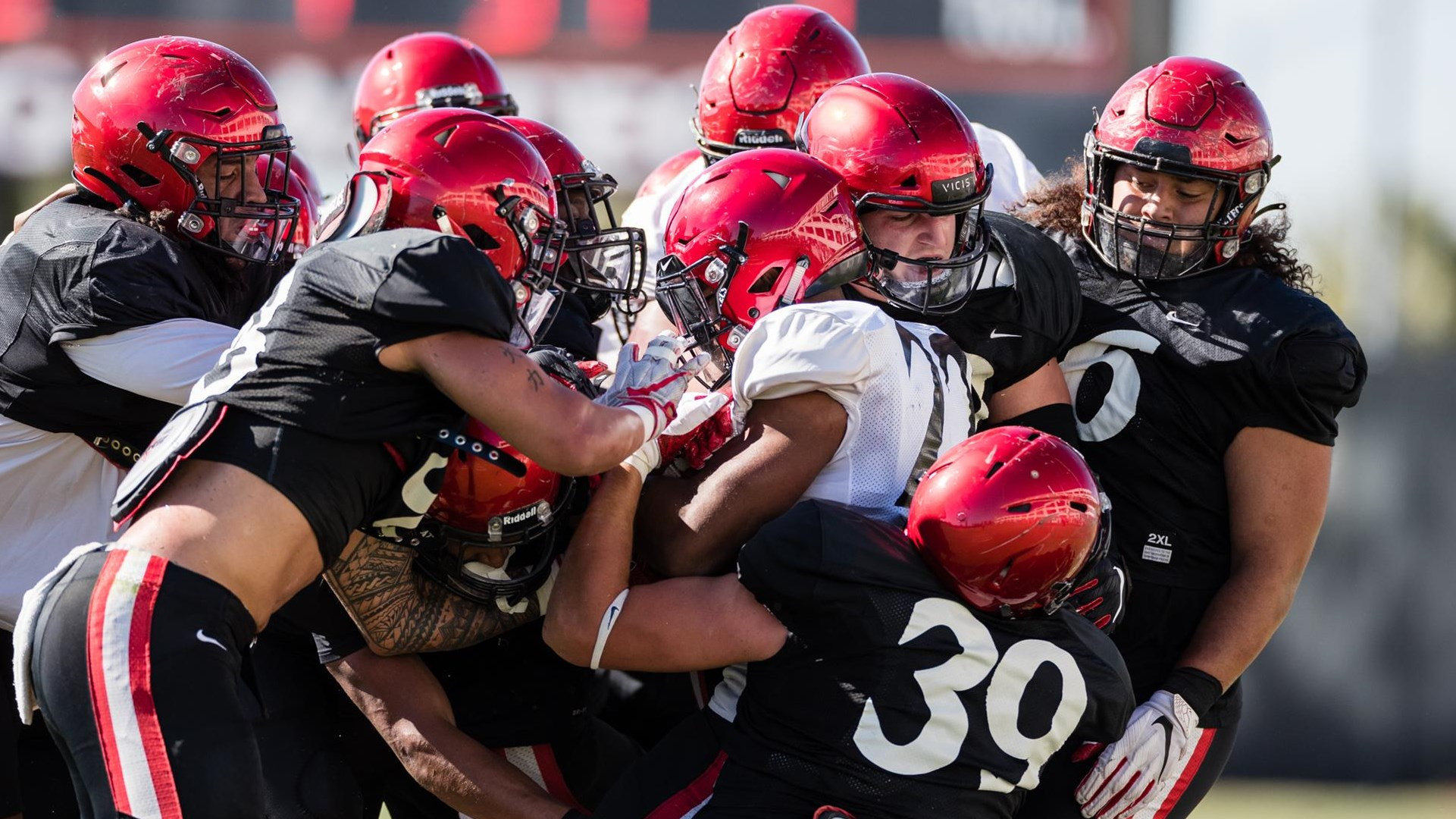 Team Aztec Defeats Team Warrior 10-3 in Spring Game - San Diego State ...