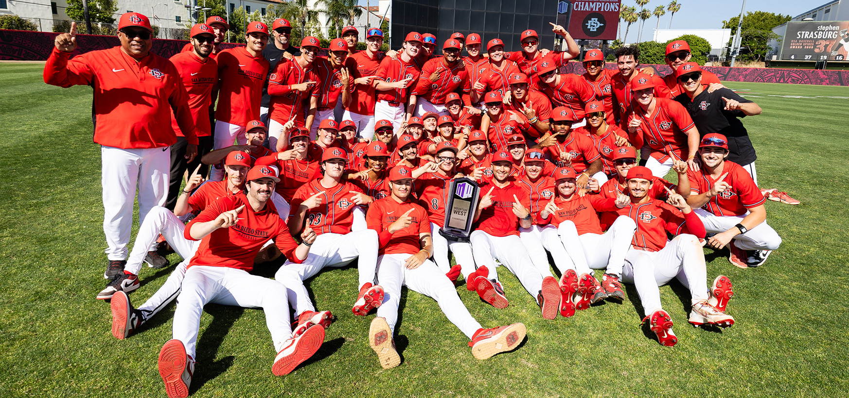 Aztecs Clinch Share of MW Regular-Season Title with Senior Day Victory ...
