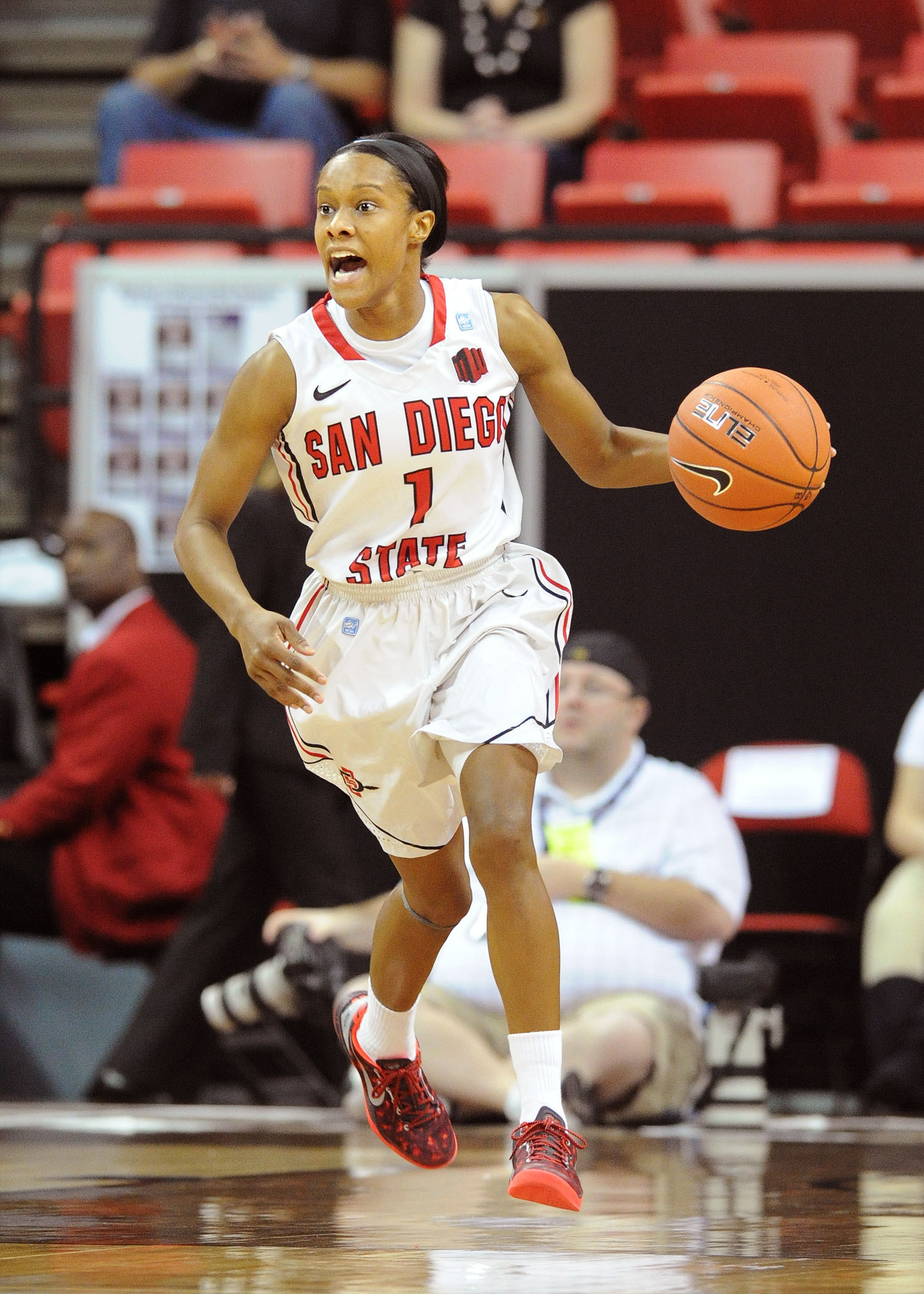 Former Aztec Chelsea Hopkins Signs with WNBA's Silver Stars - San Diego ...