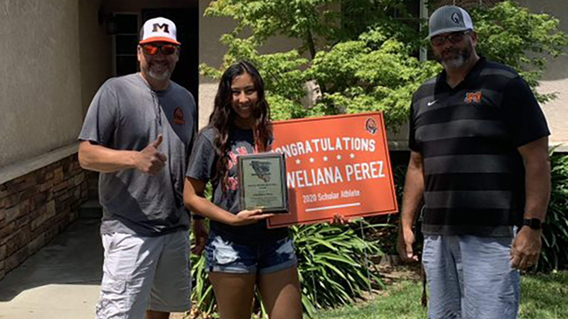 Softball Signee Jeweliana Perez Named School's AOY - San Diego State Aztecs