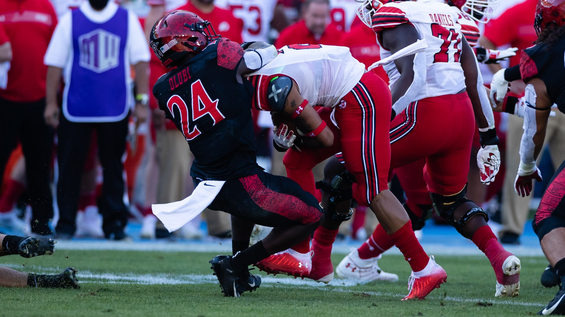 Segun Olubi Named a Burlsworth Trophy Nominee - San Diego State Aztecs