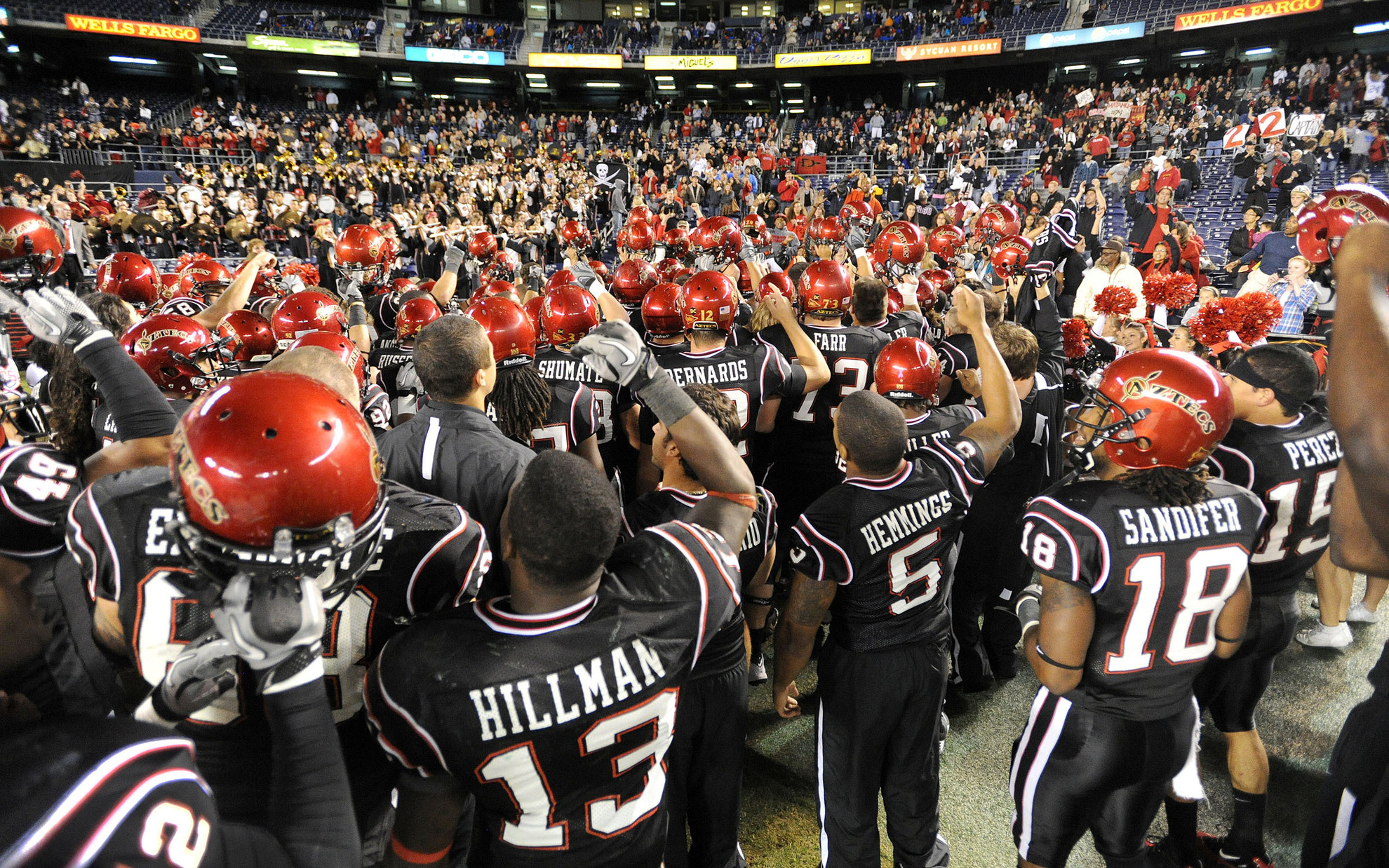 Football Accepts Invitation to 2010 Poinsettia Bowl - San Diego State ...