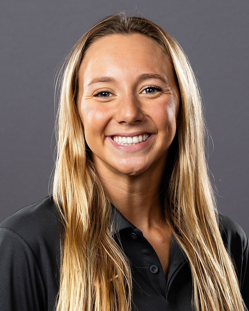 Alex Roberts - Women's Swimming and Diving 2023-24 - San Diego State Aztecs
