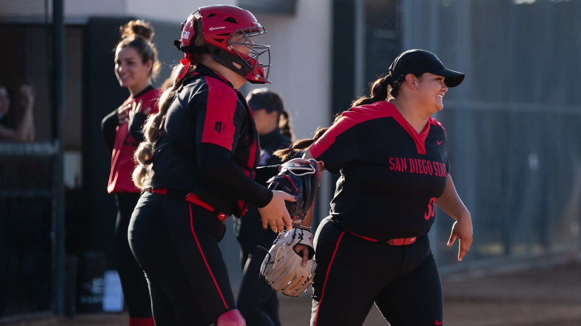Softball Splits Against Nationally Ranked Teams - San Diego State Aztecs