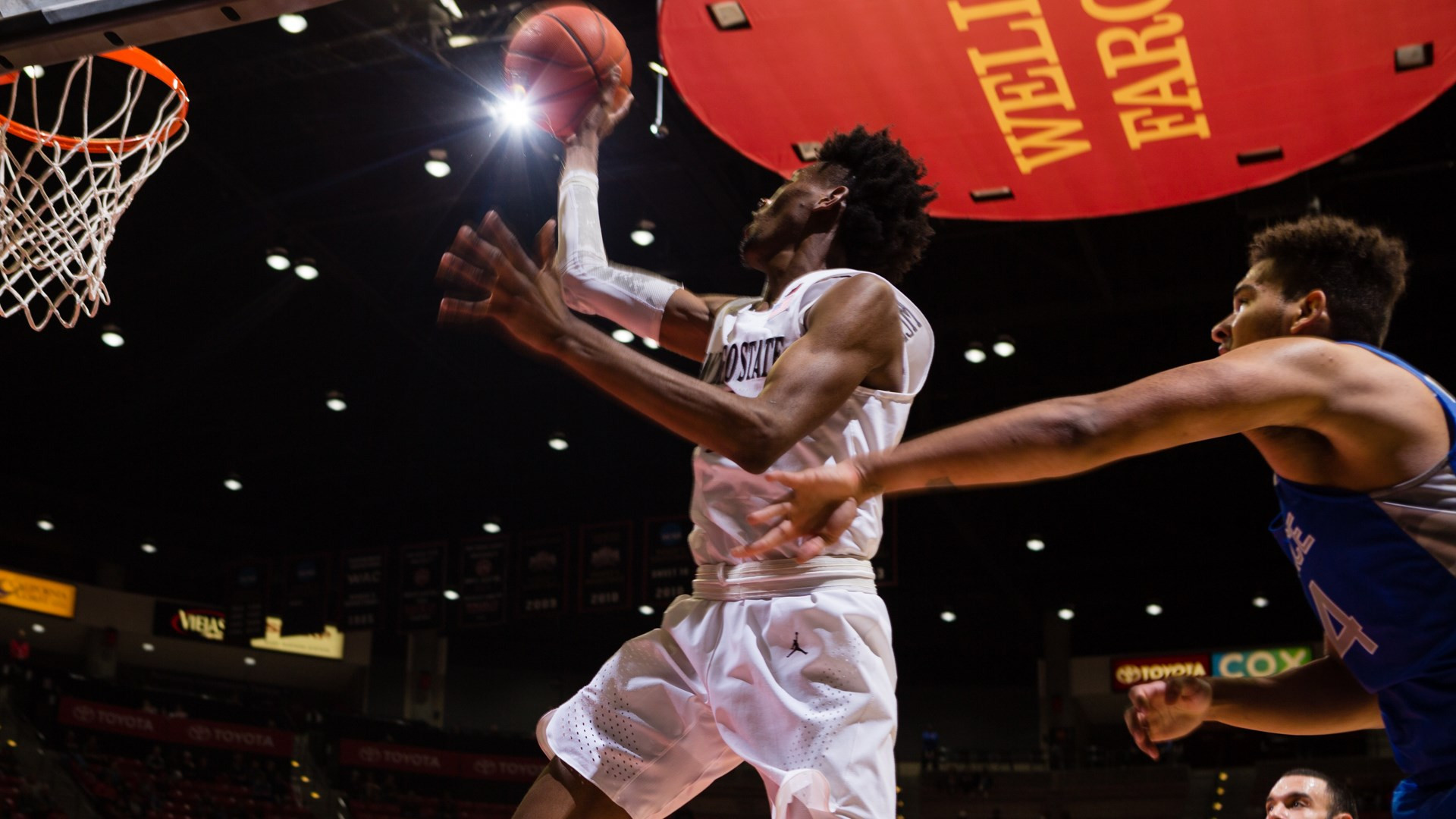 Men's Basketball Heads to New Mexico - San Diego State Aztecs