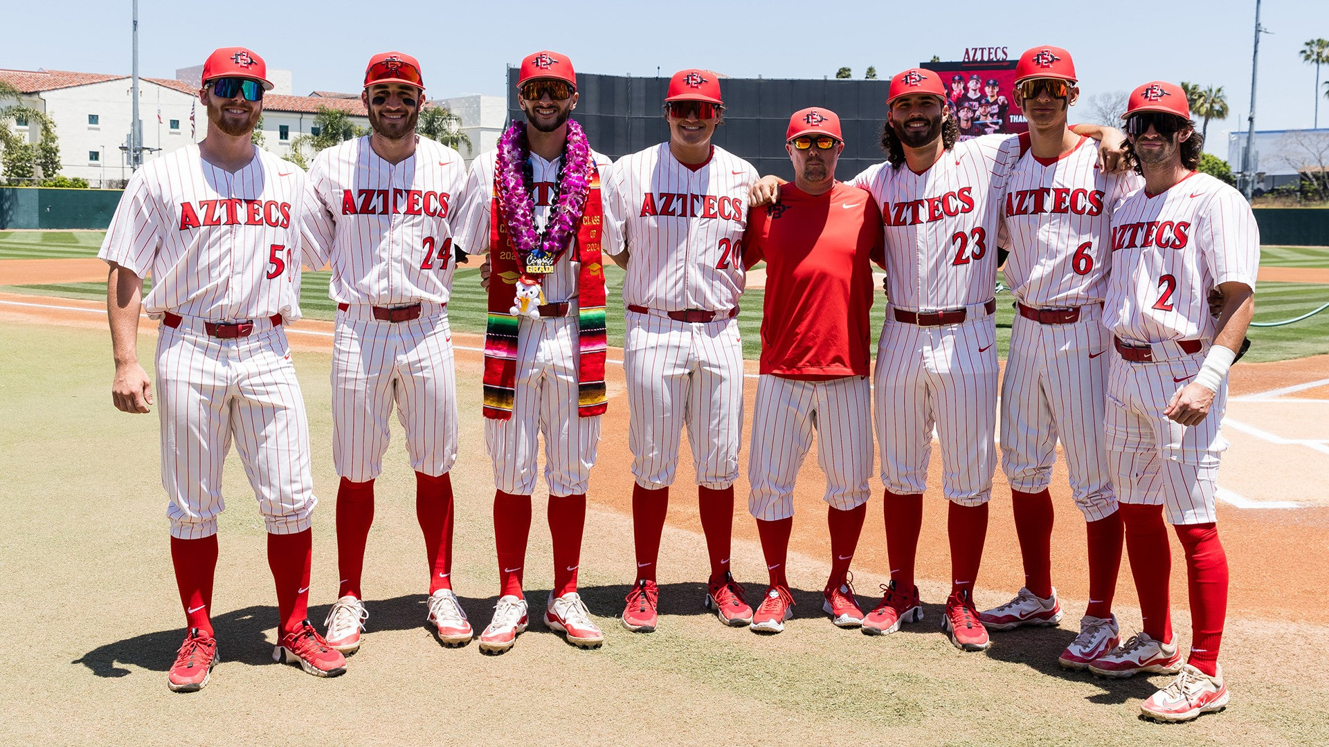Jackson's Slam Lifts Aztecs to Senior Day Victory - San Diego State Aztecs